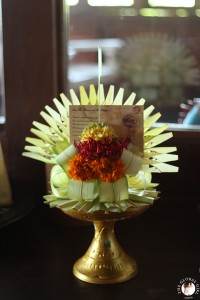 Bali Getaway: Balinese Flower Offerings and Arrangements | THE GLOBAL GIRL